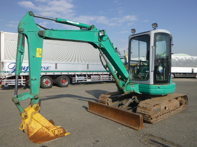 USED TRACKED EXCAVATOR KOMATSU PC40MR-1 4076 (F.UCHIYAMA & CO.,LTD.)
