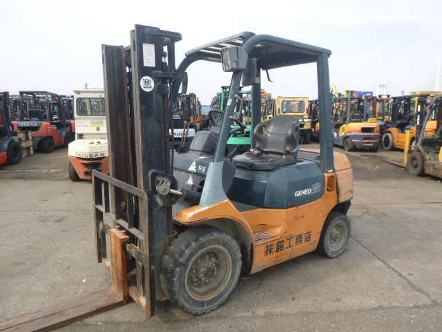 USED DIESEL FORKLIFT TOYOTA 02-7FD25 11933 (F.UCHIYAMA & CO.,LTD.)