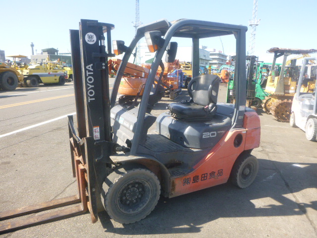 USED DIESEL FORKLIFT TOYOTA 02-8FD20 64331 (F.UCHIYAMA & CO.,LTD.)