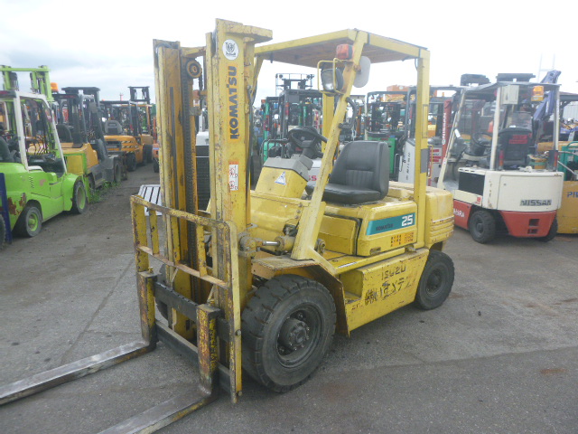 USED DIESEL FORKLIFT KOMATSU FD25-11 460157 (F.UCHIYAMA & CO.,LTD.)