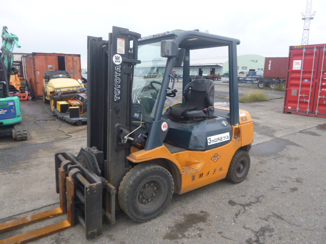 USED DIESEL FORKLIFT TOYOTA 7FD25 28356 (F.UCHIYAMA & CO.,LTD.)