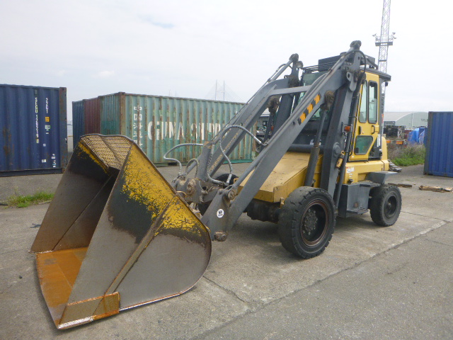 USED SHOVEL LOADER KOMATSU SD25-6 86155 (F.UCHIYAMA & CO.,LTD.)