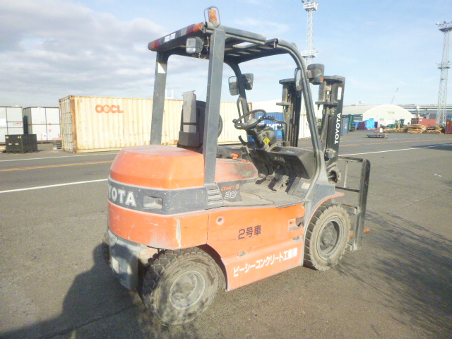 USED COUNTER BALANCE FORKLIFT TOYOTA 7FB30 17900 (F.UCHIYAMA & CO.,LTD.)