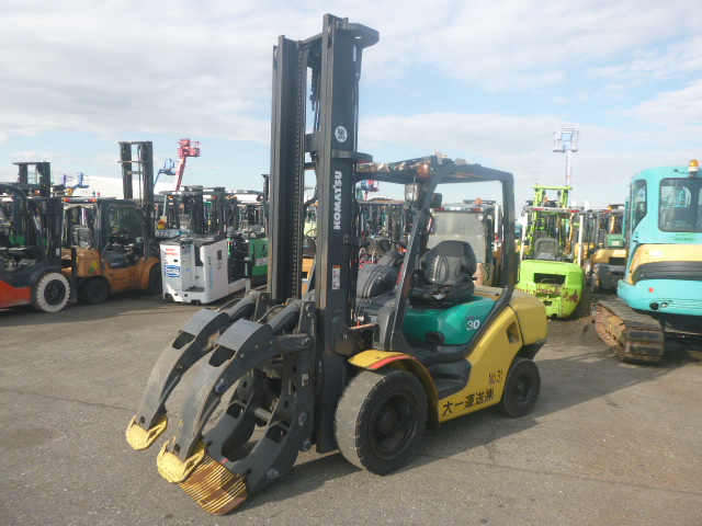 USED DIESEL FORKLIFT KOMATSU FD30T-15 570394 (F.UCHIYAMA & CO.,LTD.)