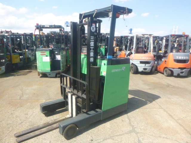 USED REACH TRUCK FORKLIFT TOYOTA 7FBR15 33933 (F.UCHIYAMA & CO.,LTD.)