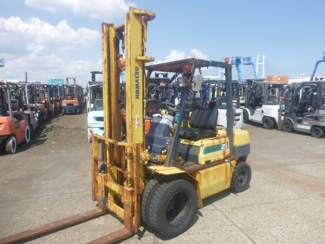 USED DIESEL FORKLIFT KOMATSU FD25-11 454842 (F.UCHIYAMA & CO.,LTD.)